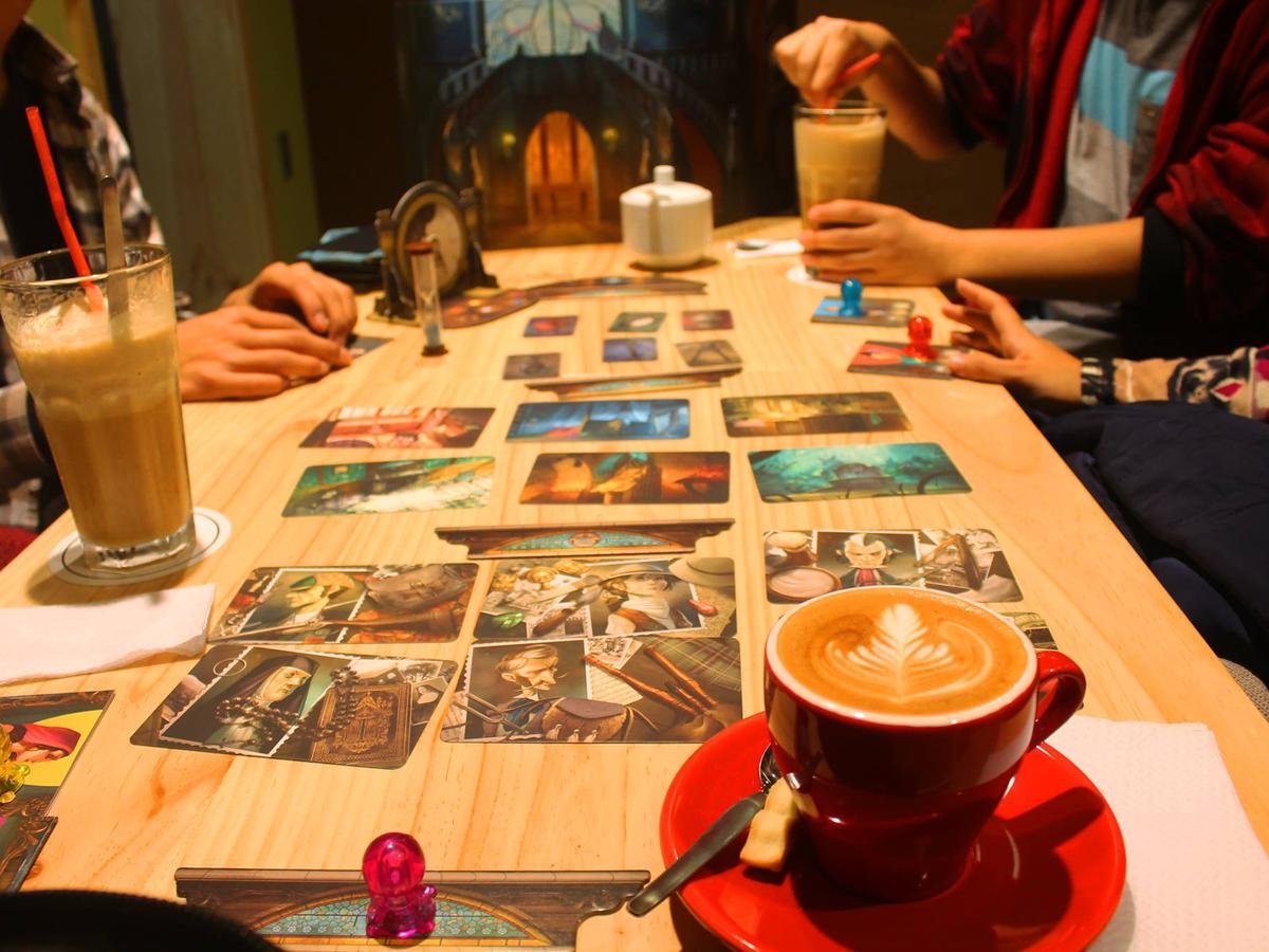 ¿Qué es un café lúdico? - matchcafeteria.com